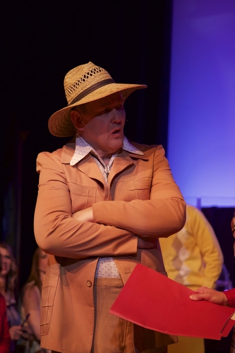 Front Row Centre - 9 to 5 The Musical