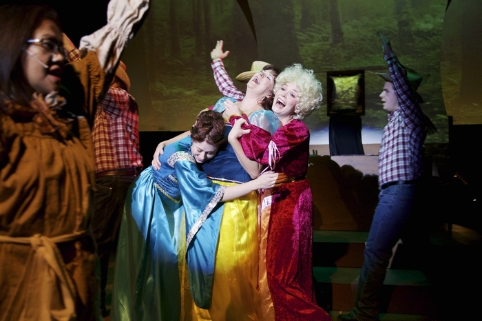 Front Row Centre - 9 to 5 The Musical